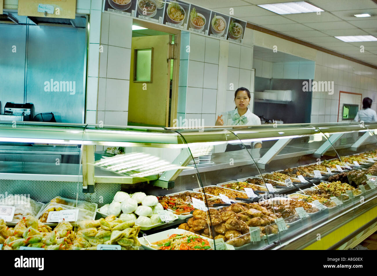 Woman in restaurant working hi-res stock photography and images - Alamy