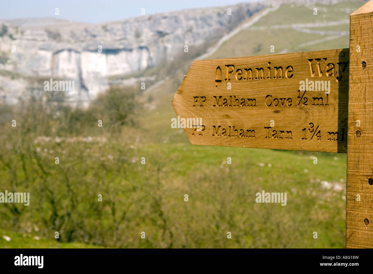 Signpost pointing the way to Malham cove Stock Photo - Alamy