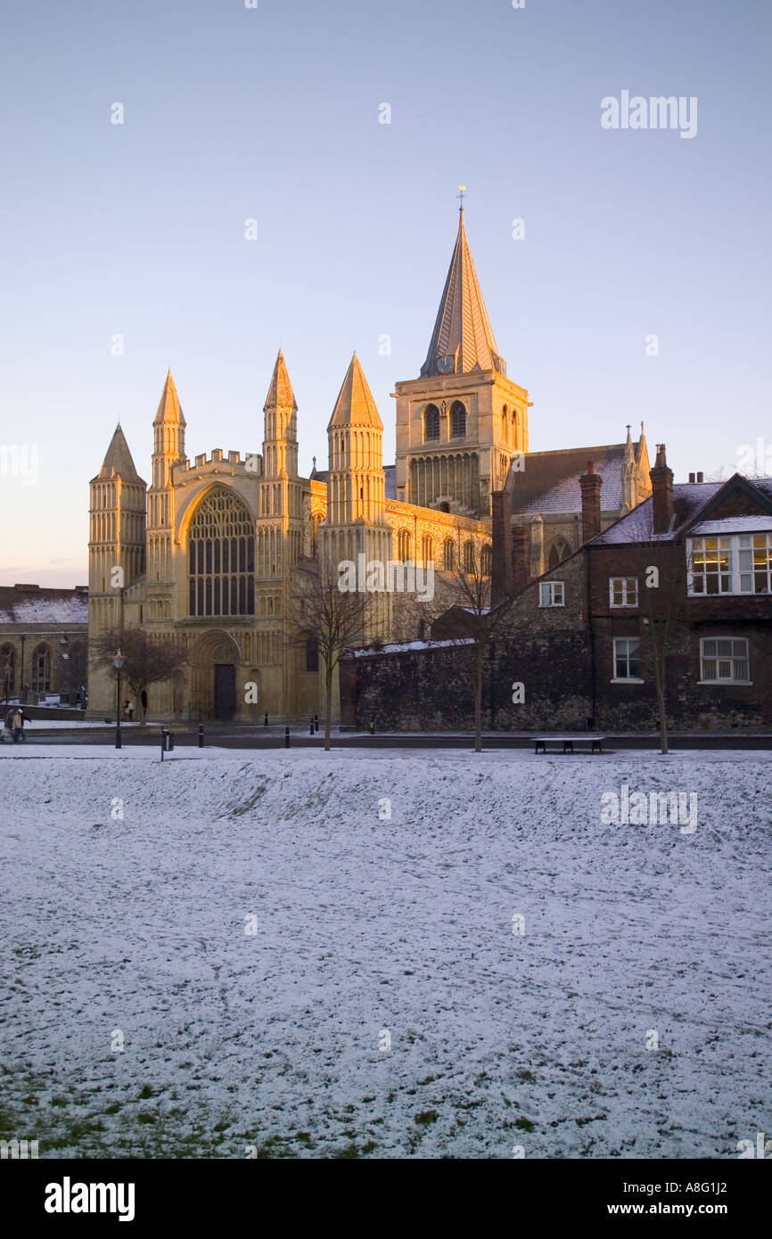 Rochester Cathedral in snow Stock Photo - Alamy