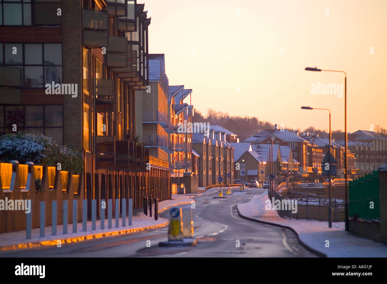 New riverside housing in Rochester in snow Stock Photo - Alamy