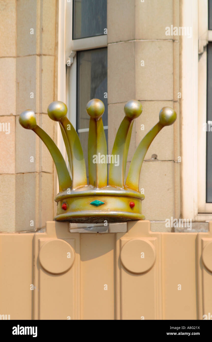 Regal crown hi-res stock photography and images - Alamy