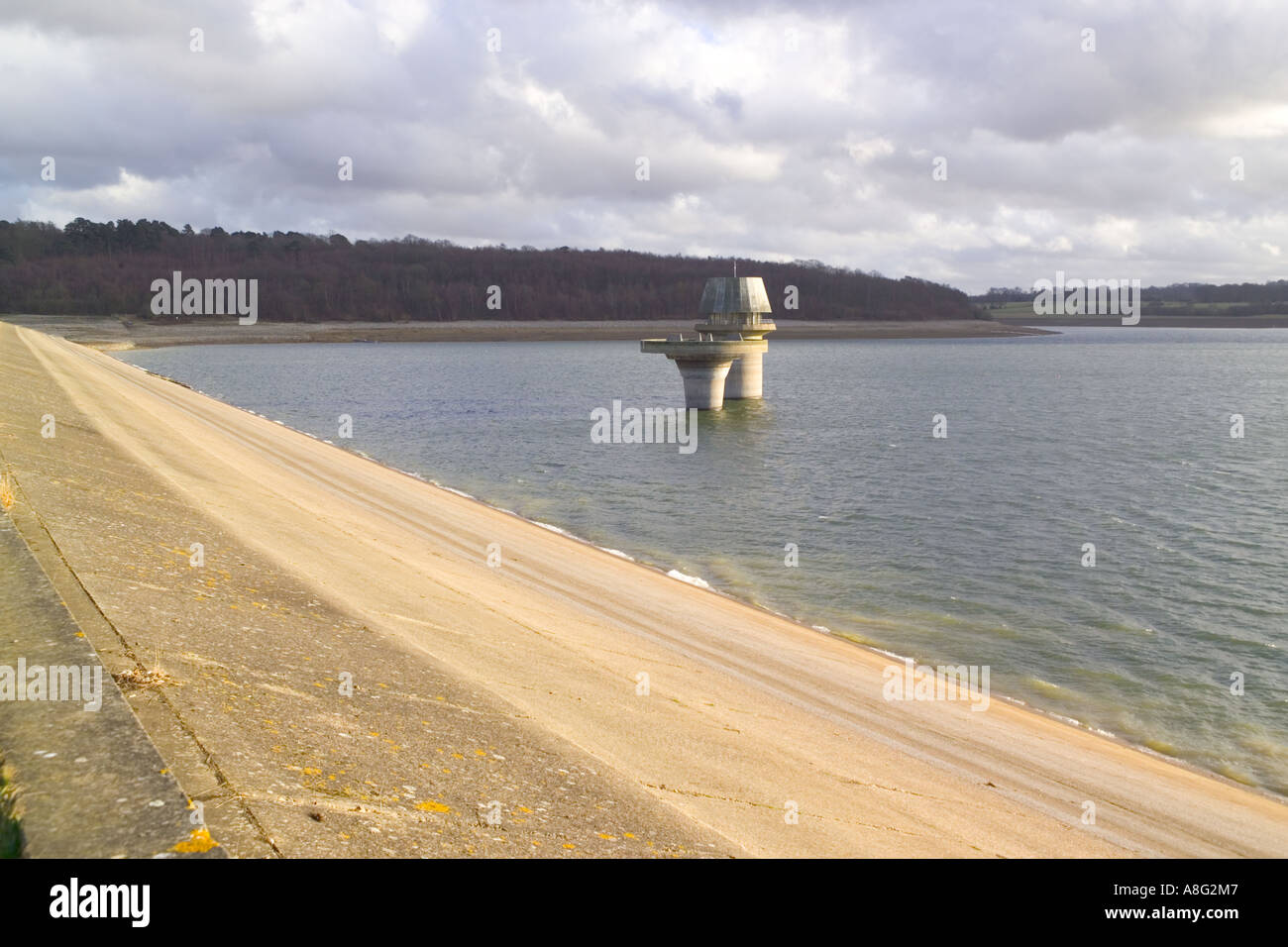 Bewel Water Kent at Historic low levels Stock Photo - Alamy