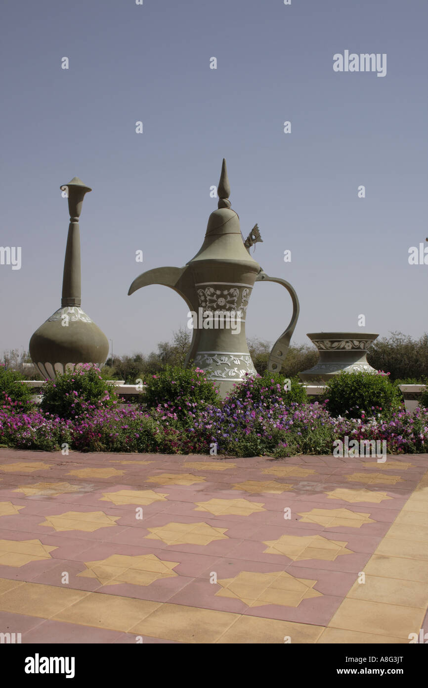 Dubai tea pot hi-res stock photography and images - Alamy