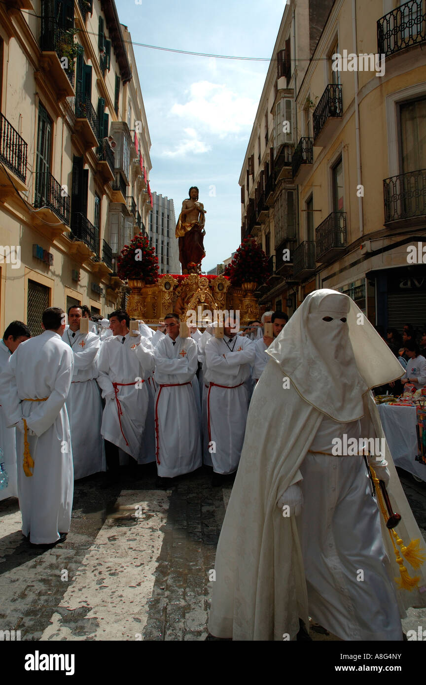 White Robed Men Stock Photos & White Robed Men Stock Images - Alamy