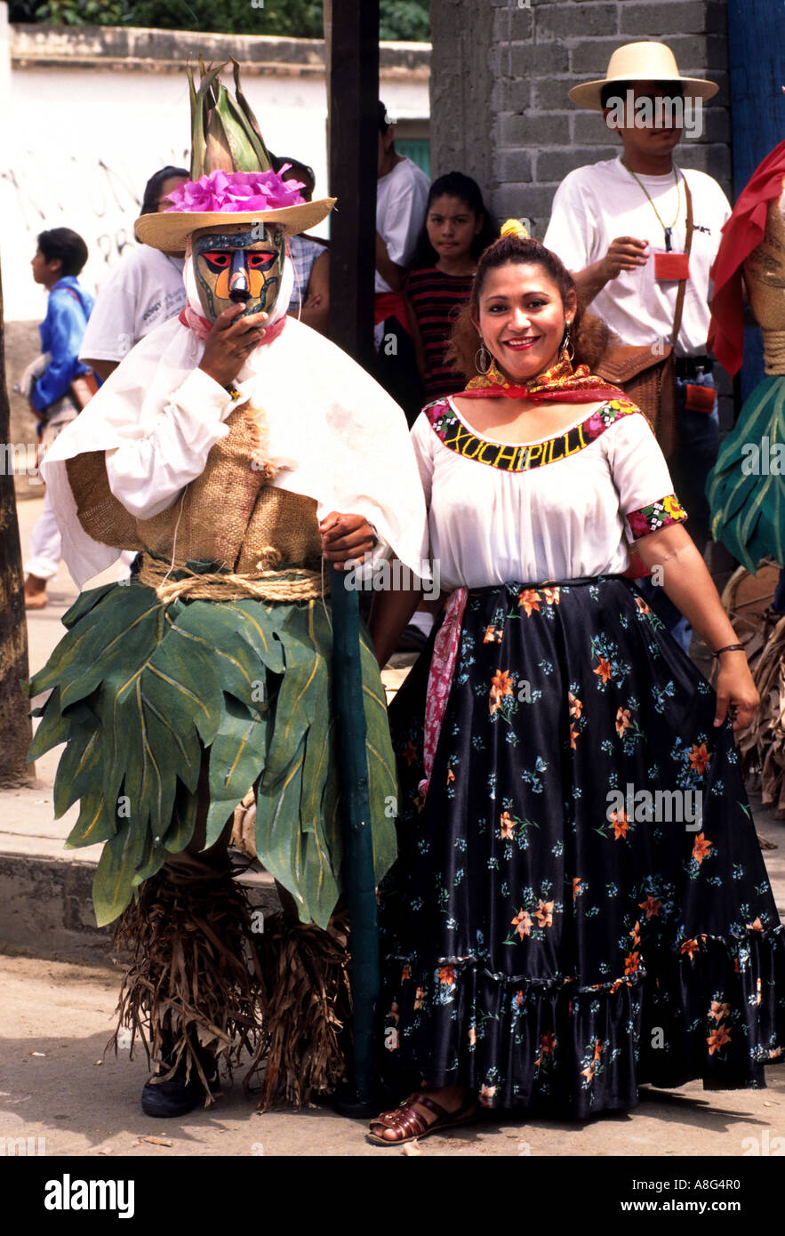 Mexico Oaxaca Mexican Folklore Dancing Dance Party Stock Photo - Alamy