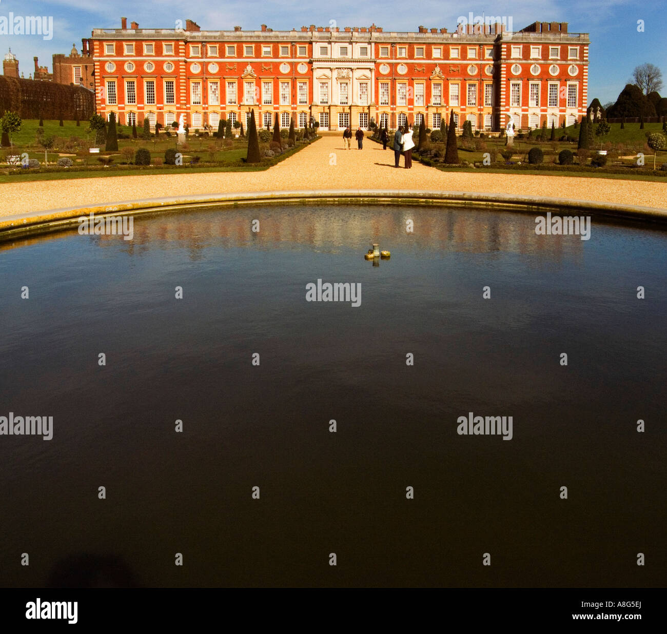 Hampton Court Palace, Kingston-on-Thames,England Stock Photo - Alamy