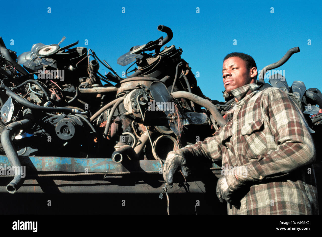 Scrap engines hi-res stock photography and images - Alamy