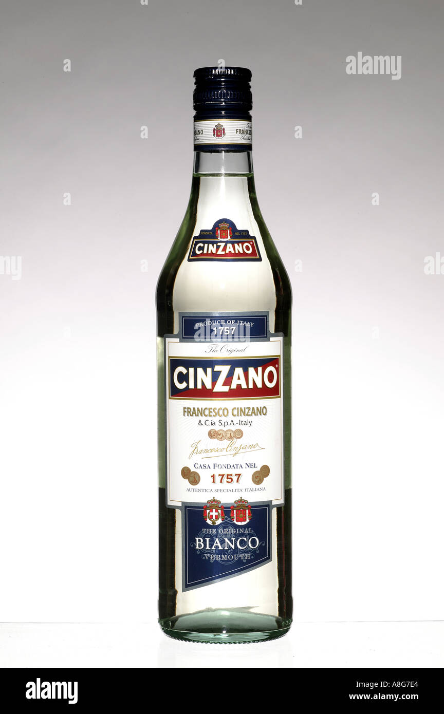 Cinzano bottle hi-res stock photography and images - Alamy