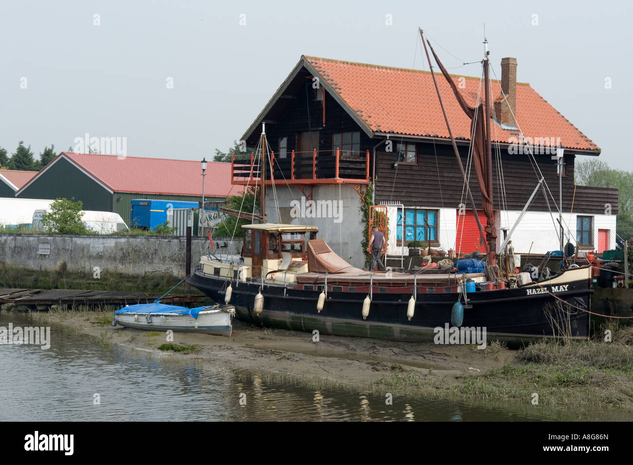 Dutch Barge Hazel May at Battlesbridge Stock Photo - Alamy