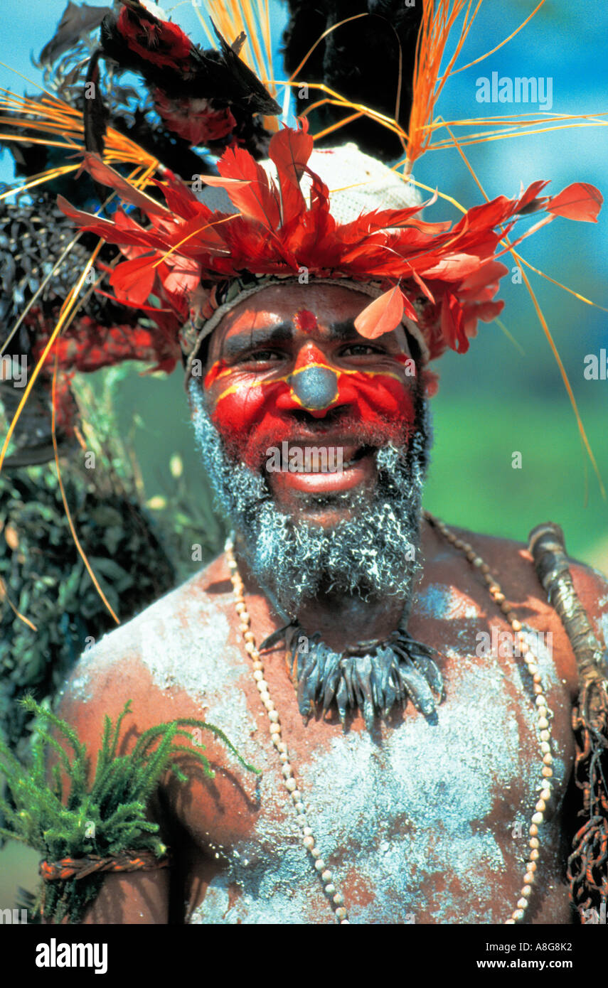 Papua new guinea tribe armed hi-res stock photography and images - Alamy