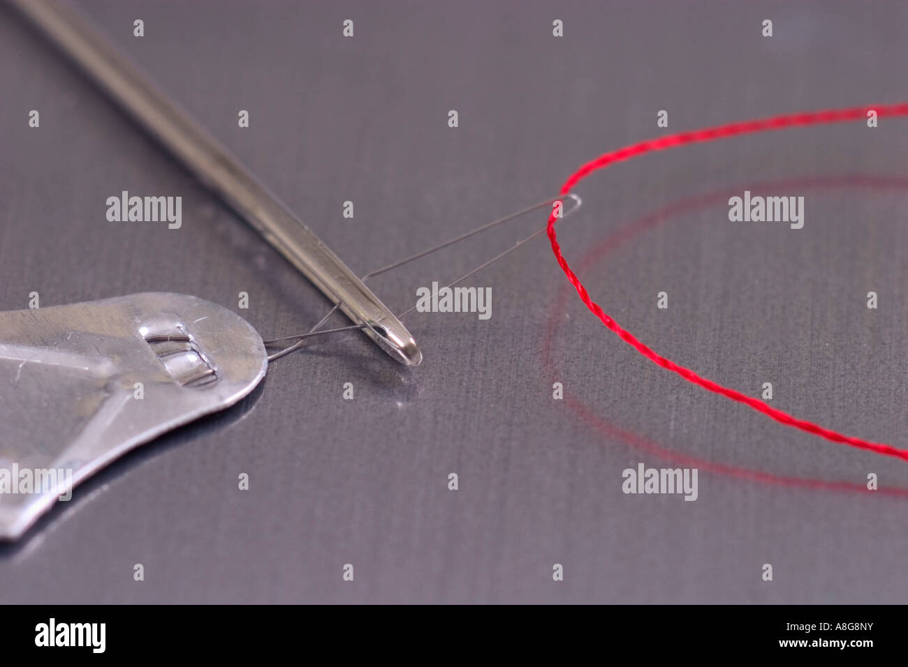 Needle red hi-res stock photography and images - Alamy