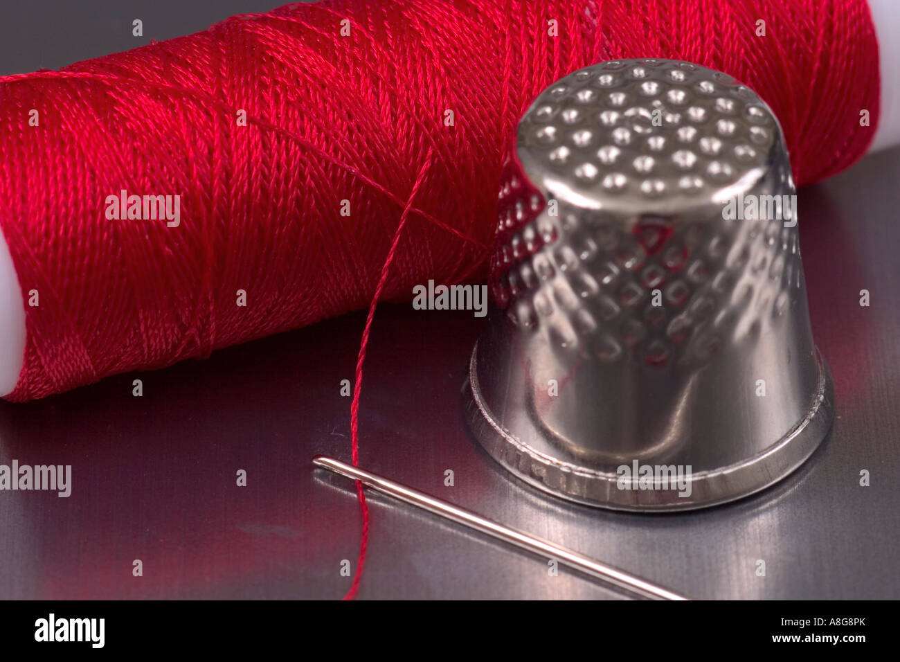 Needle red hi-res stock photography and images - Alamy