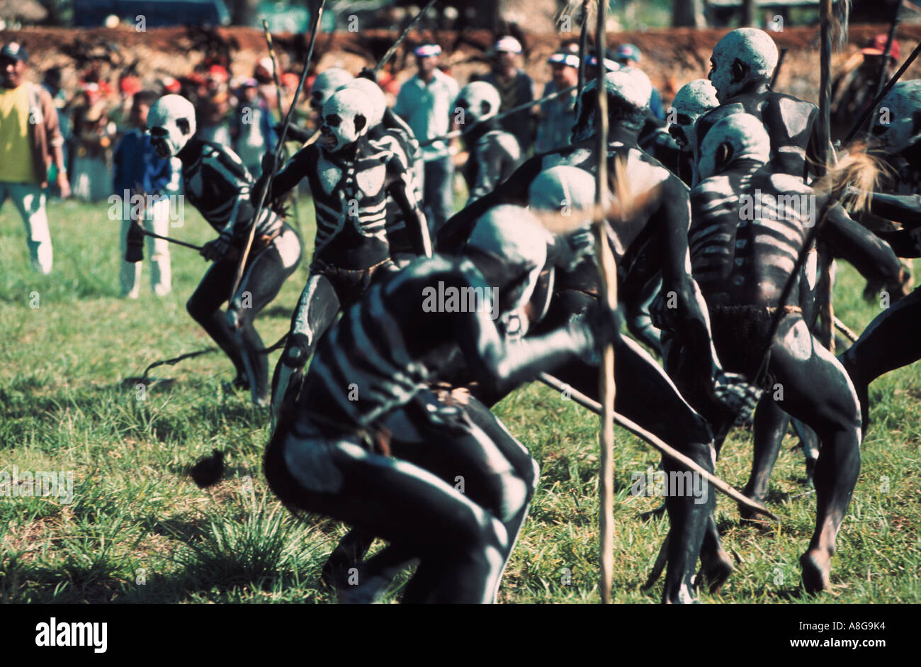 Papua new guinea cannibal tribe
