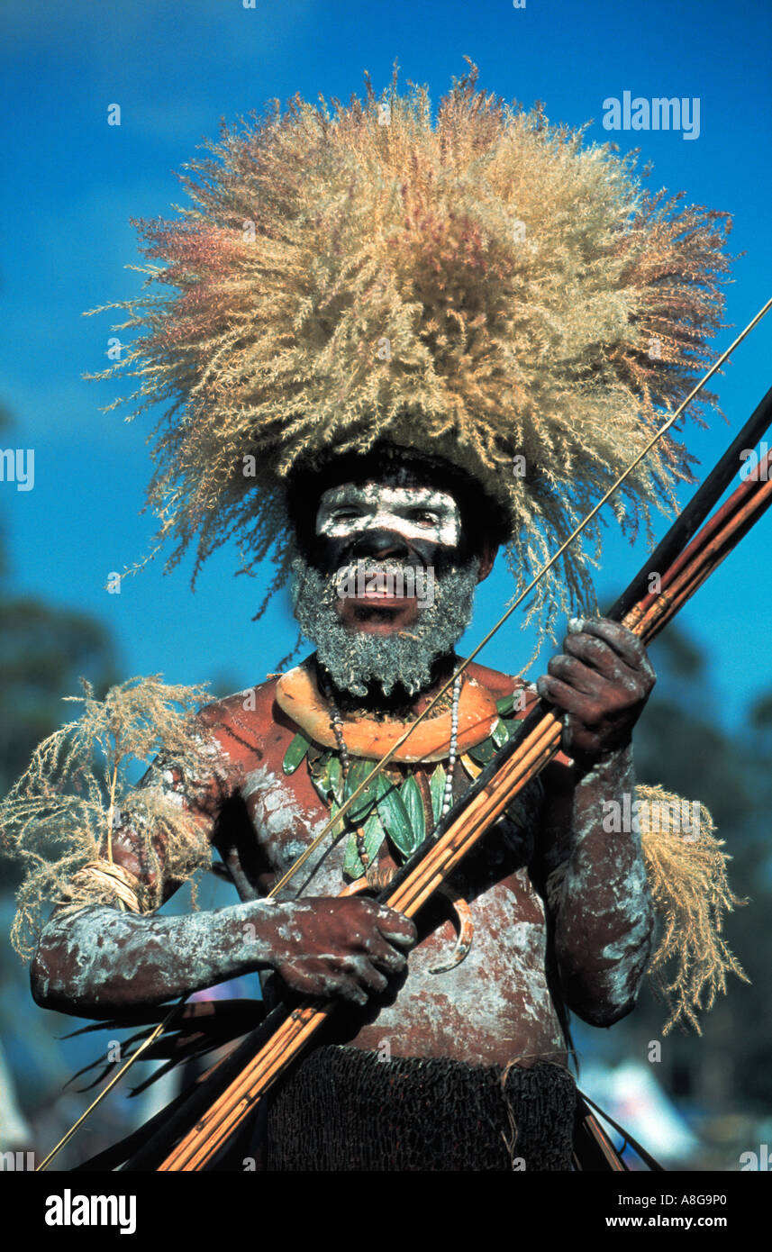 Papua new guinea tribe armed hi-res stock photography and images - Alamy