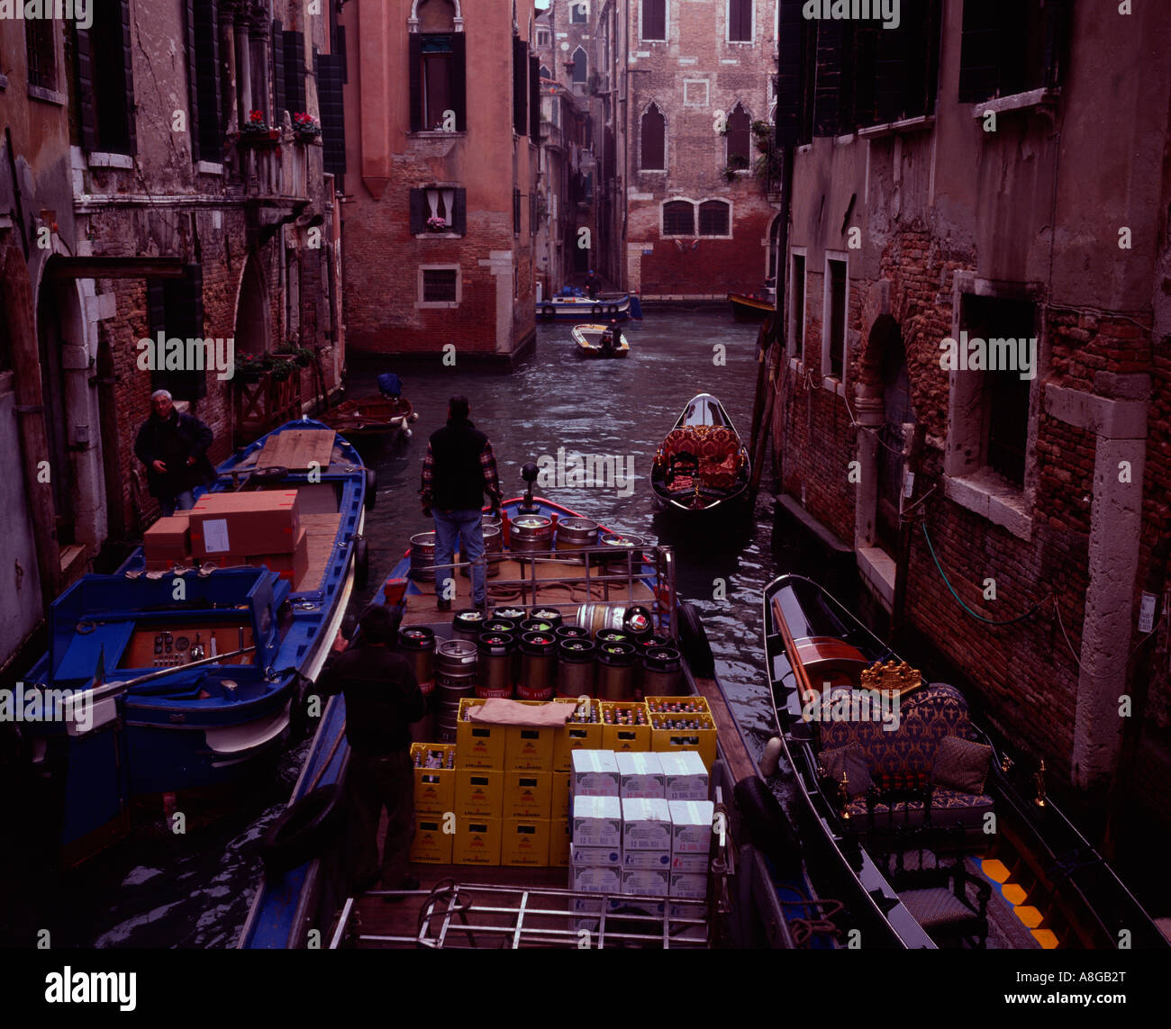 Canal delivery food boat hi-res stock photography and images - Alamy