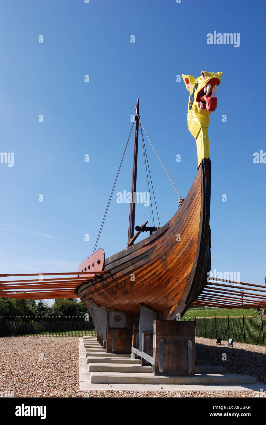 Viking longboat hi-res stock photography and images - Alamy