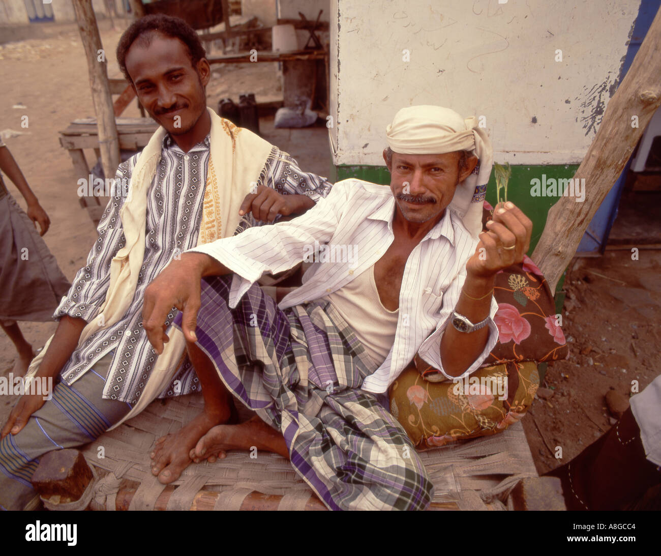 Yemen people men Stock Photo - Alamy