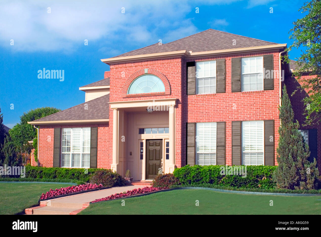 Generic house detached hi-res stock photography and images - Alamy