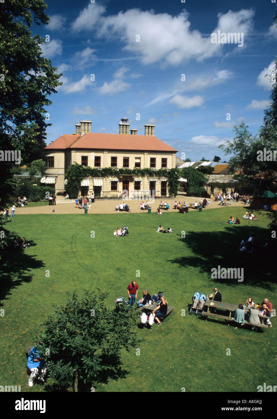 Thrigby hall norfolk hi-res stock photography and images - Alamy