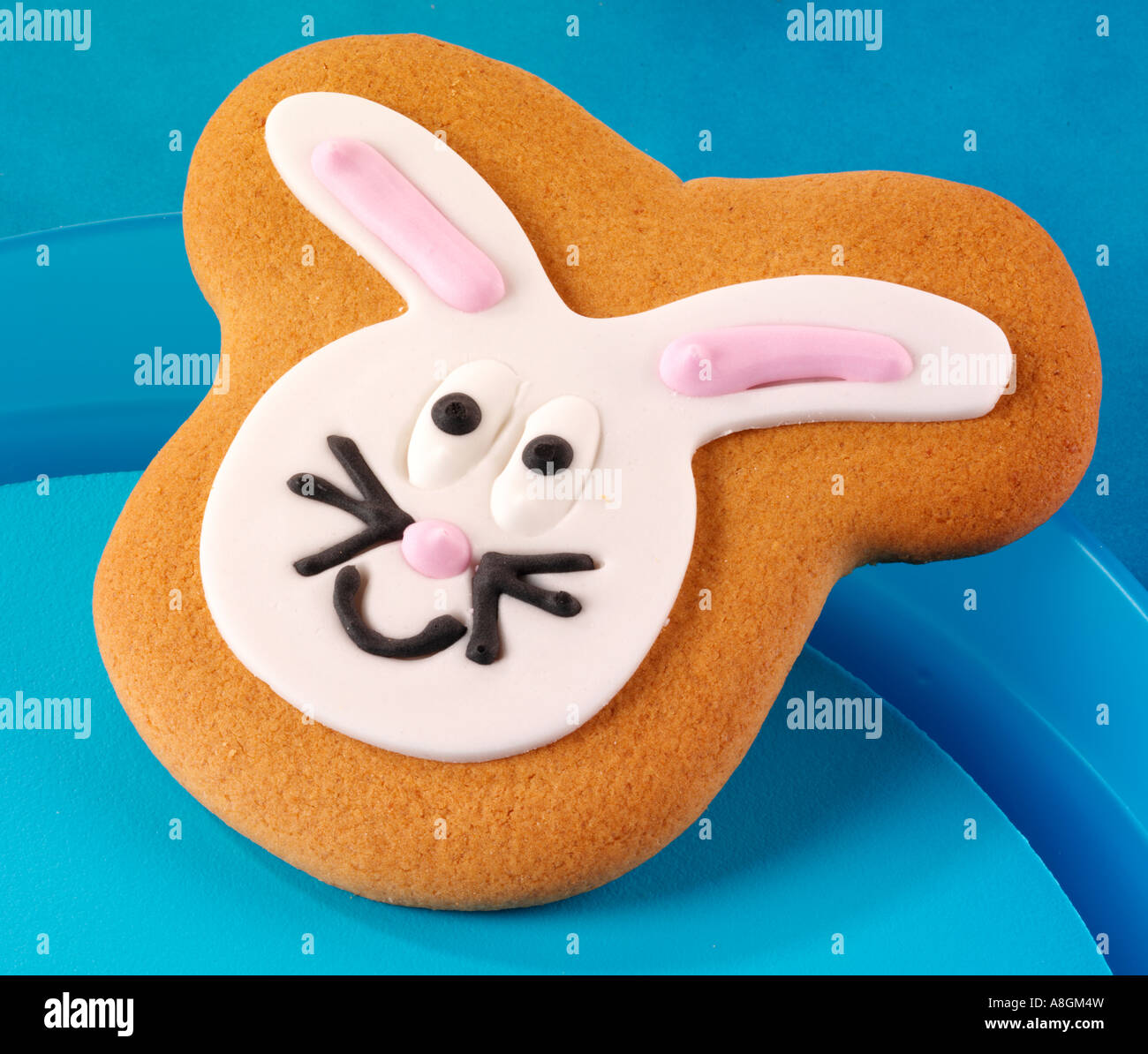 Biscuits with faces on hi-res stock photography and images - Alamy