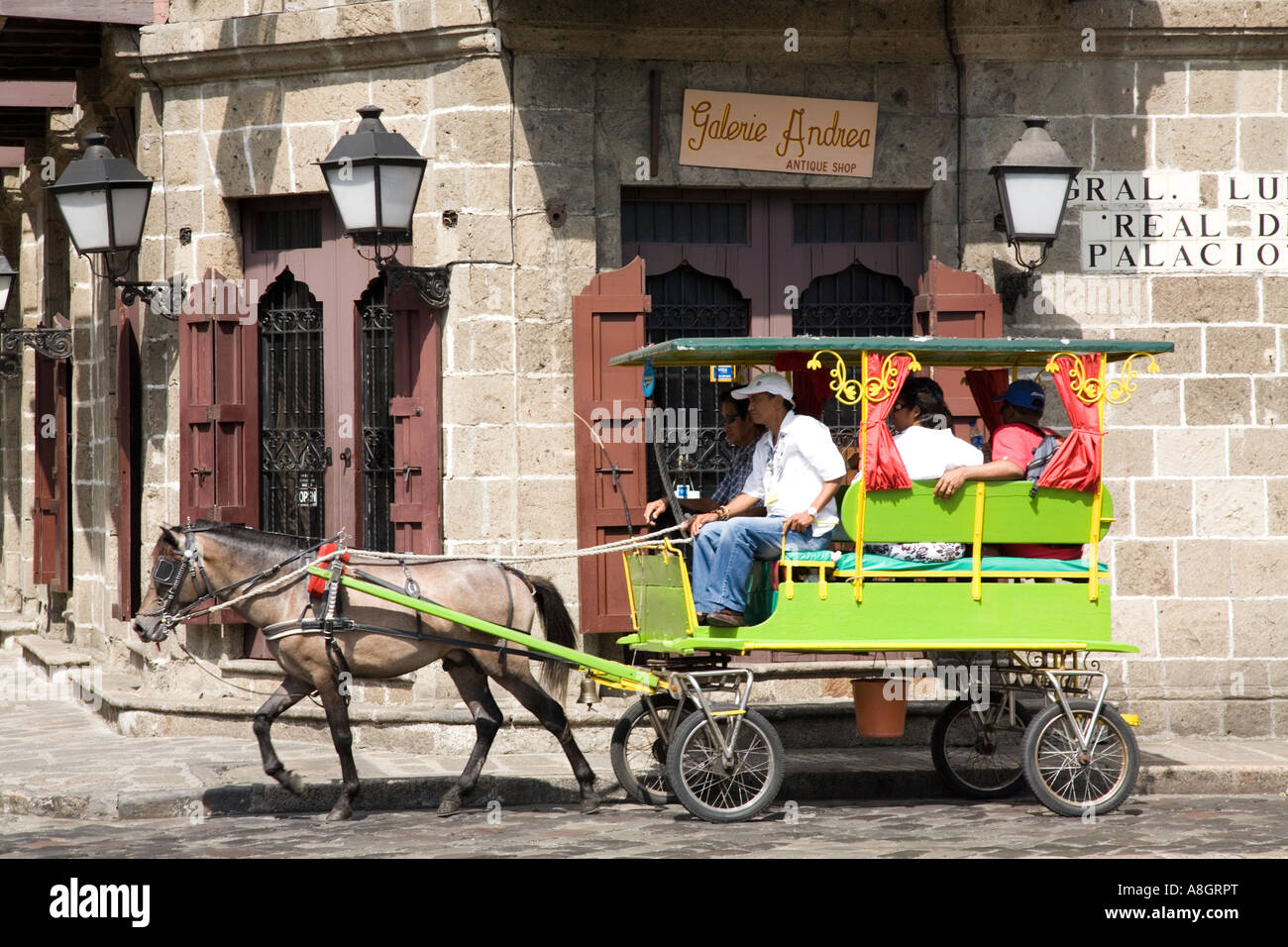 Philippines calesa hi-res stock photography and images - Alamy