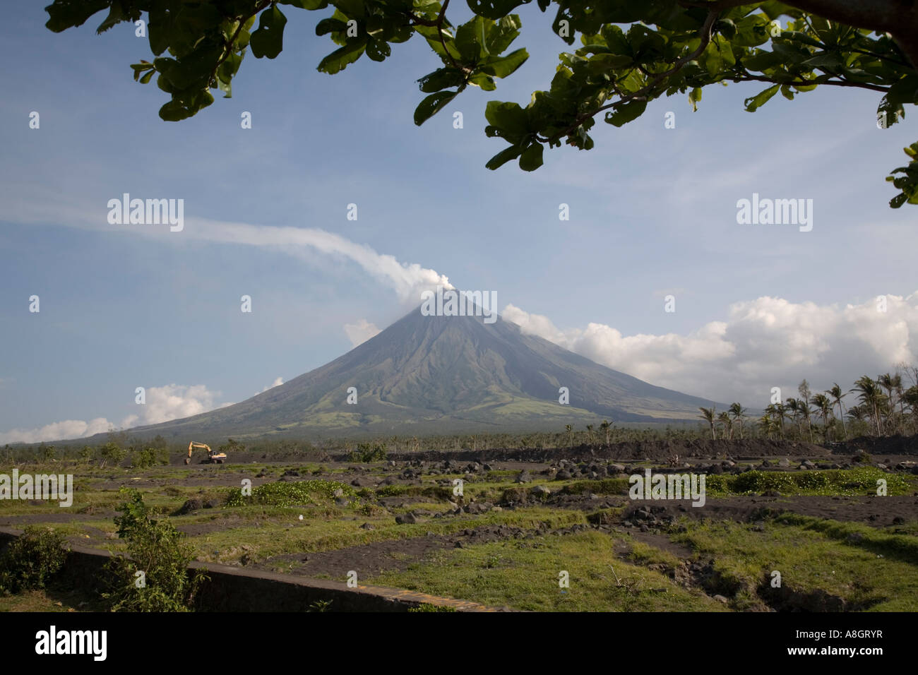 Mount Mayon Volcano, Legaspi, Philippines Stock Photo - Alamy