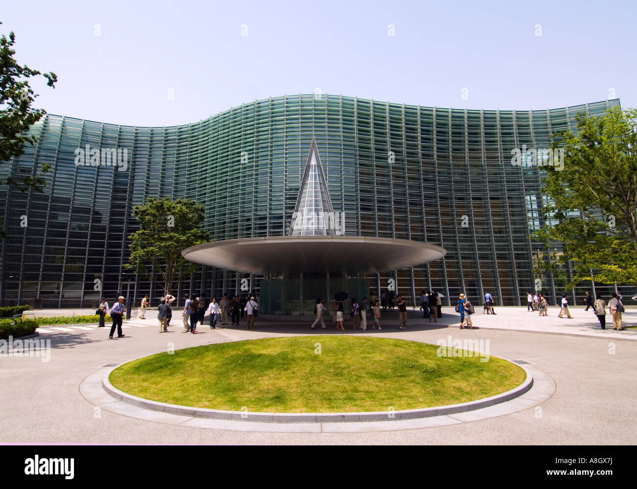 Exterior glass walls and promenade of spectacular new Tokyo National ...