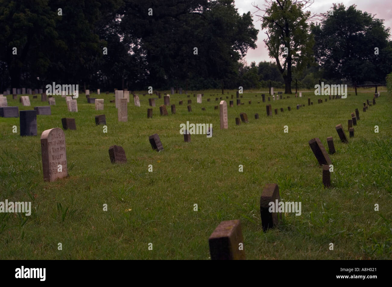 Kansas cemetery hi-res stock photography and images - Alamy