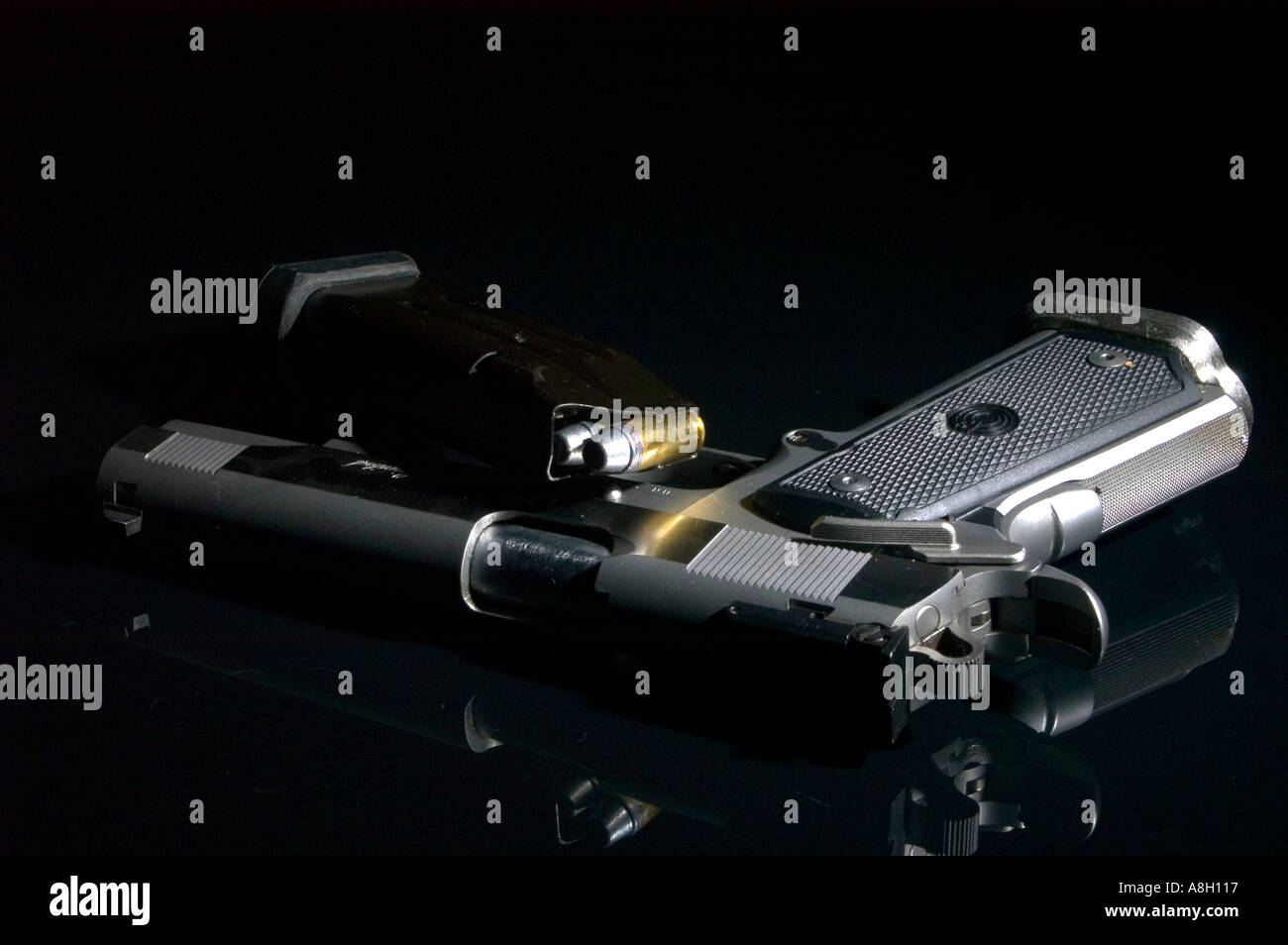 Loaded magazine hi-res stock photography and images - Alamy