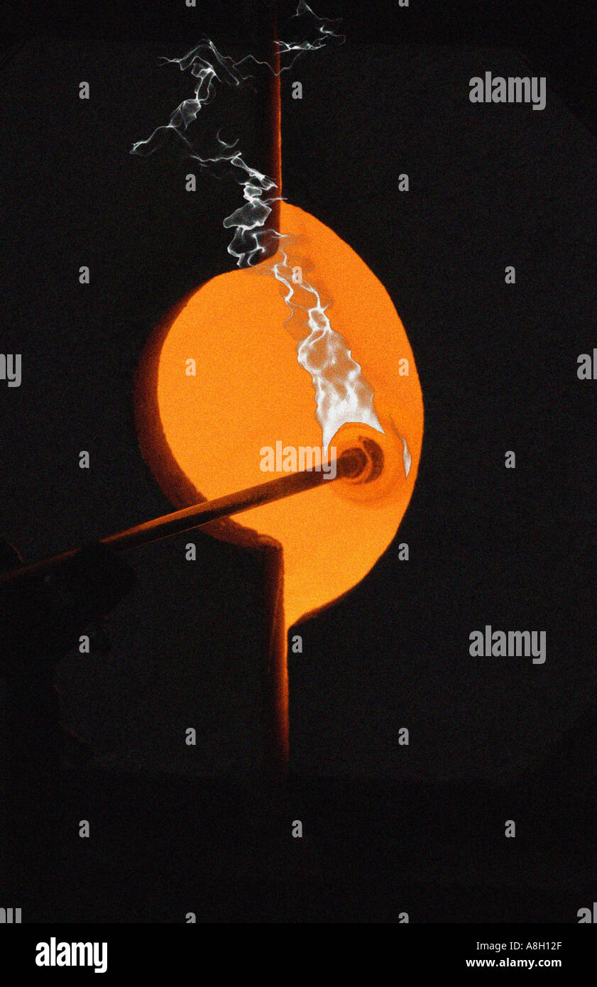 Molten glass hi-res stock photography and images - Alamy