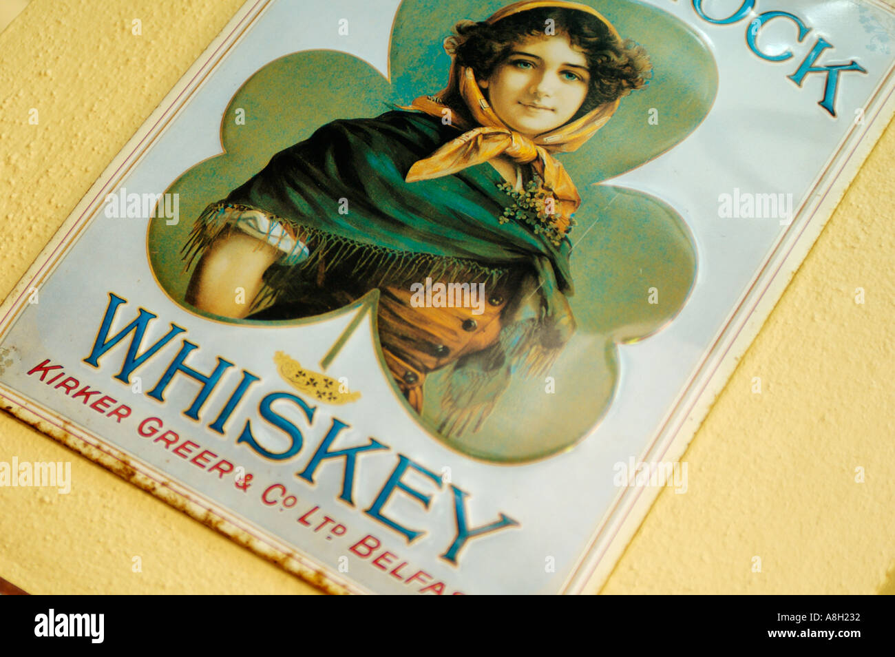Ireland, Dublin, Shamrock whiskey sign Stock Photo - Alamy