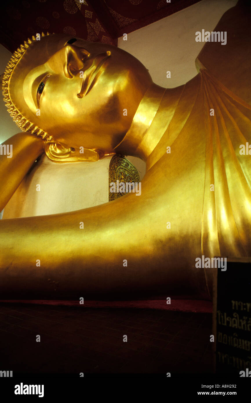 Thailand, Nakhon Pathom, Reclining Buddha, Pra Pathom Chedi Stock Photo ...