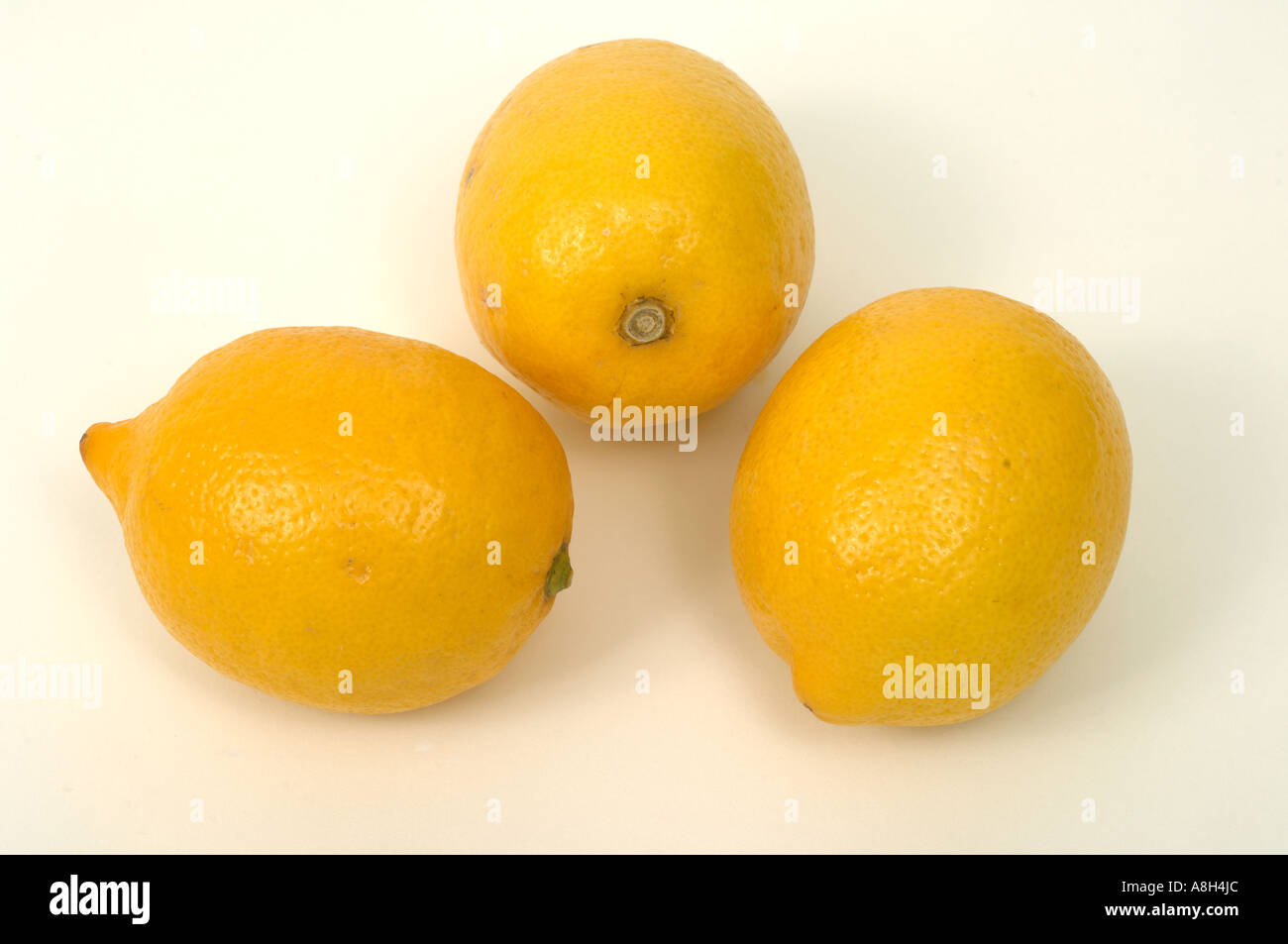 Lemons supermarket bought and in normal shop condition Stock Photo - Alamy