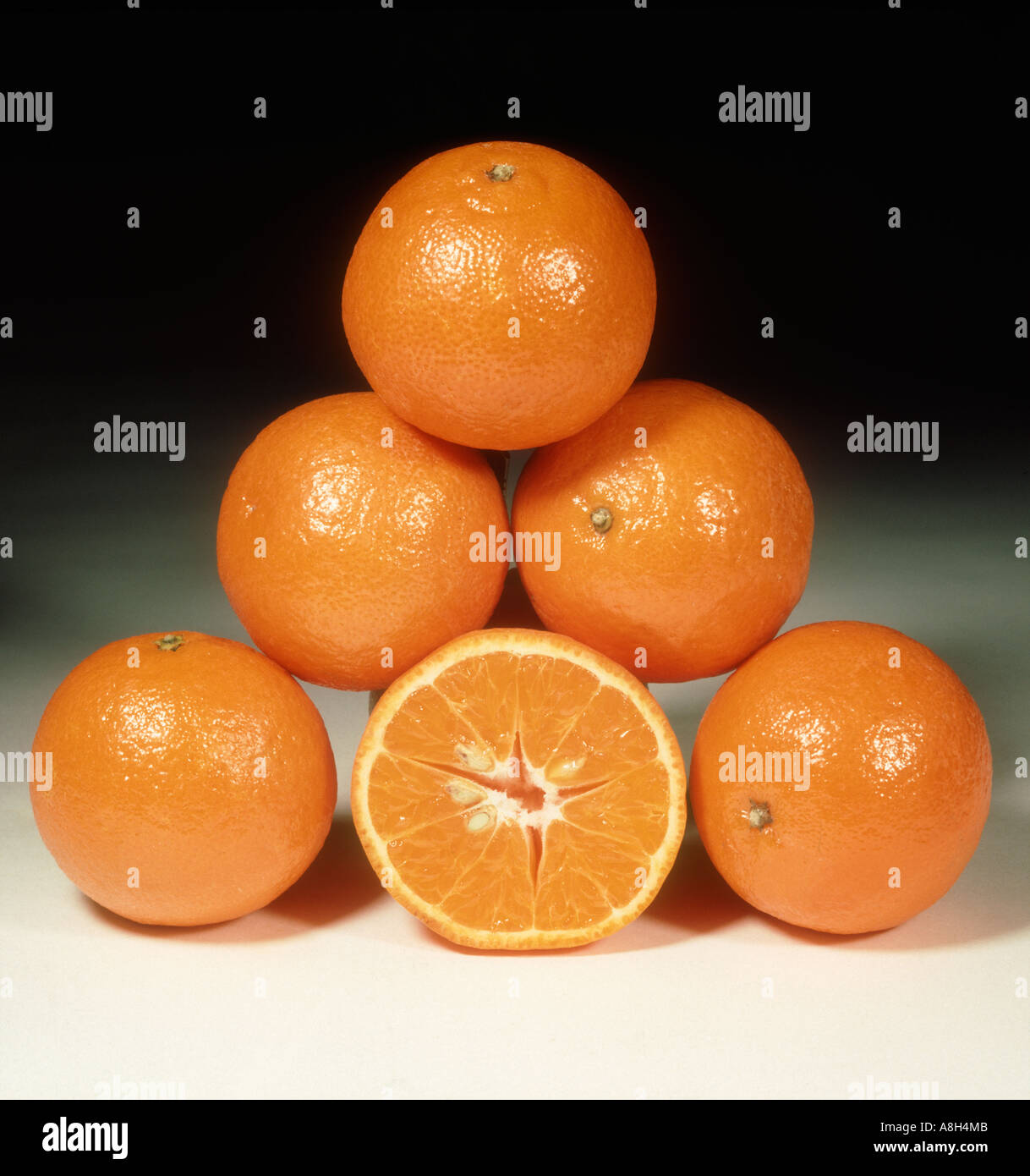 A group of whole sectioned mandarin fruit variety Page Stock Photo - Alamy