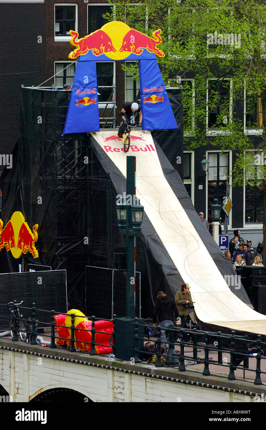 Bridge Master Red Bull 2006 Magere Brug Amsterdam Nederland Stock Photo ...