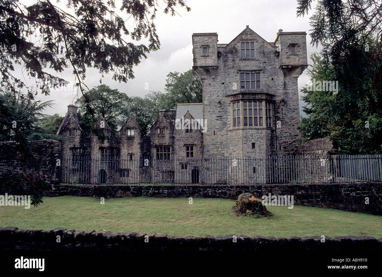 Castle and keep donegal hi-res stock photography and images - Alamy
