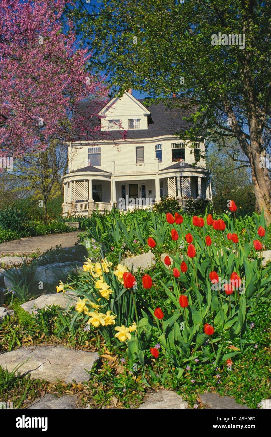 Victorian spring flower hi-res stock photography and images - Alamy