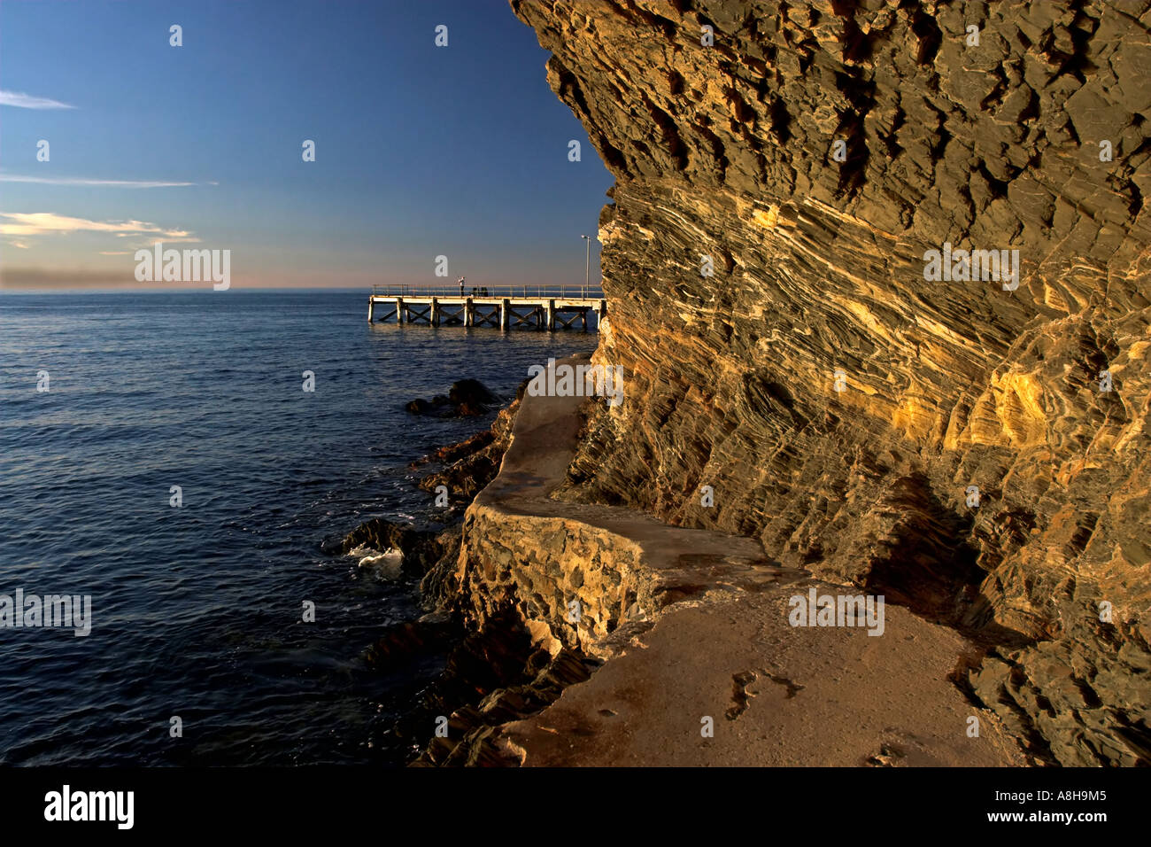 Exposed rockface hi-res stock photography and images - Alamy