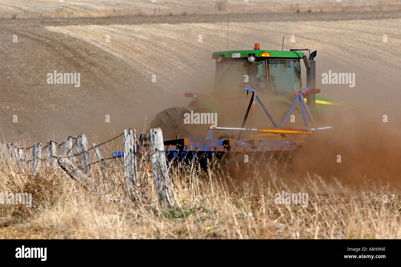 Tractor turn australia hi-res stock photography and images - Alamy