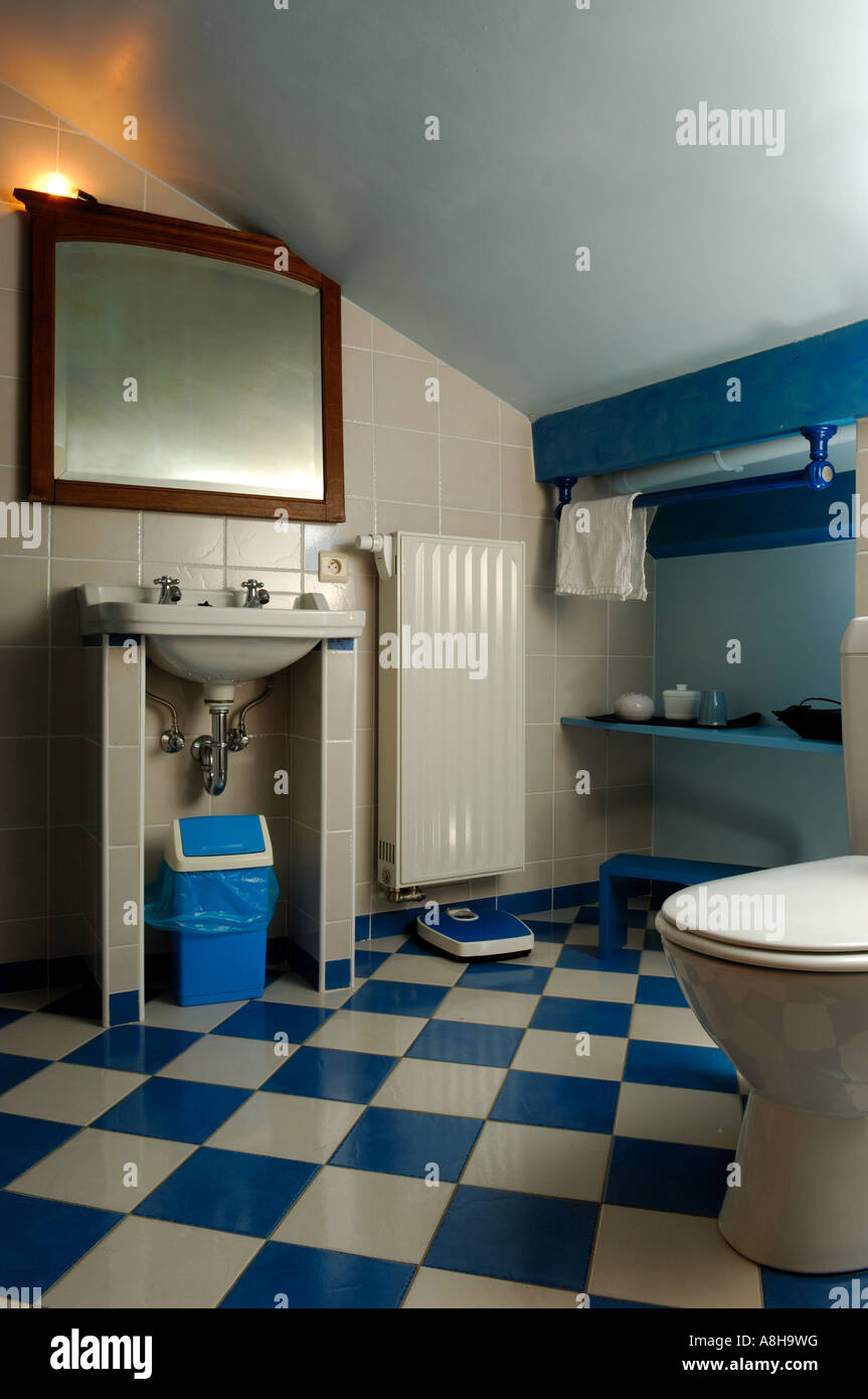 Badroom hi-res stock photography and images - Alamy