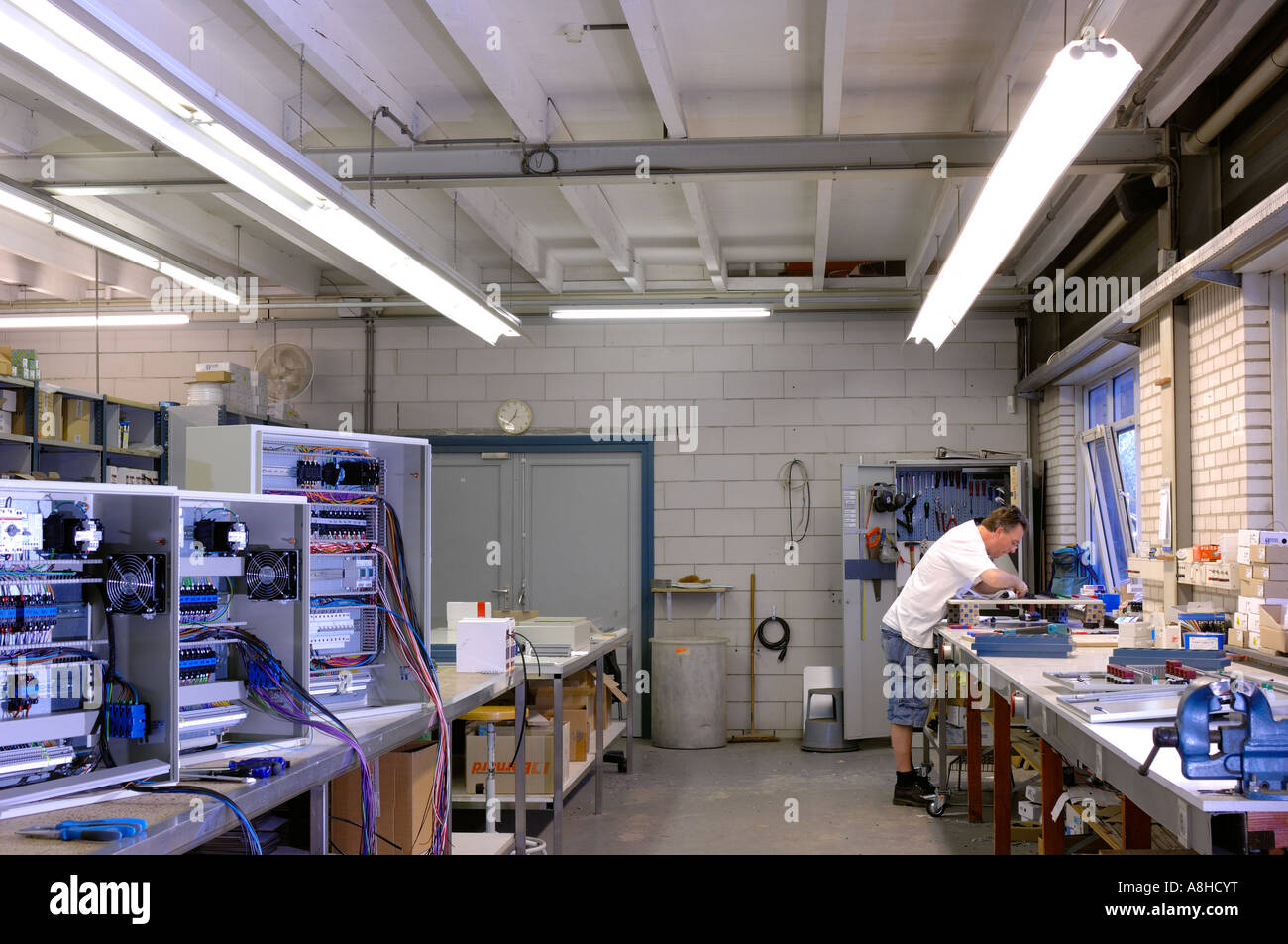 Assemmbly workplace for technical installation made Greenhouse projects ...