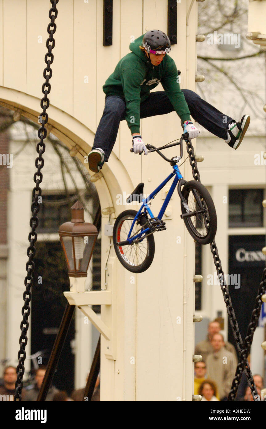 Bridge Master Red Bull 2006 Magere Brug Amsterdam Nederland Stock Photo ...