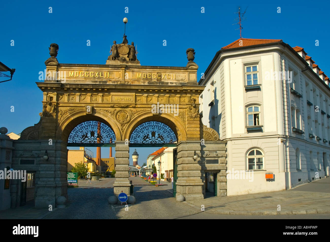 Brewery exterior hi-res stock photography and images - Alamy