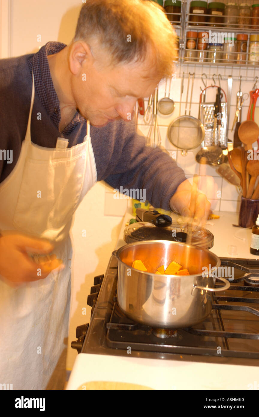 Man work cooking hi-res stock photography and images - Alamy