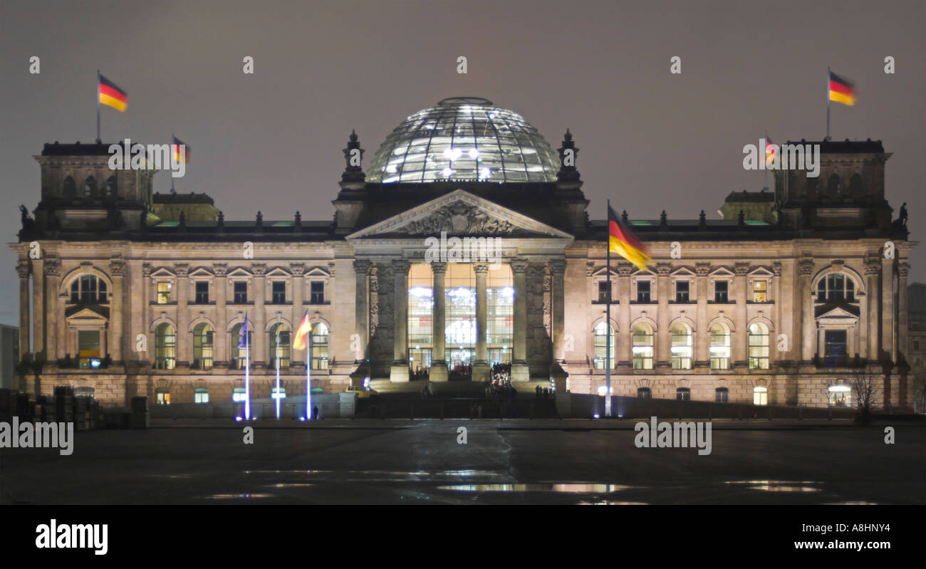 Federal government building hi-res stock photography and images - Alamy