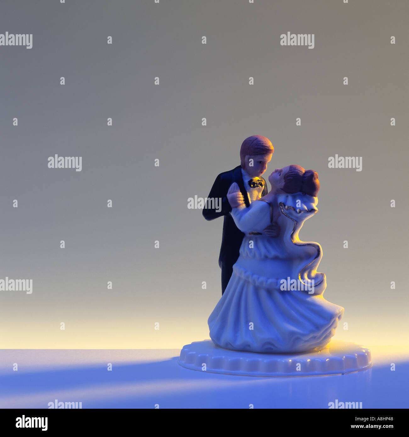 DANCING BRIDE AND GROOM FIGURINES Stock Photo - Alamy