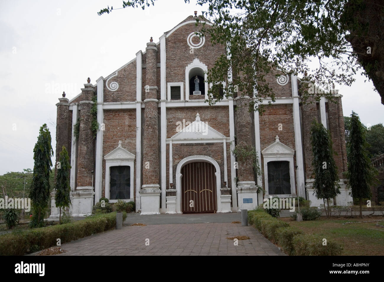 Santa monica church hi-res stock photography and images - Alamy
