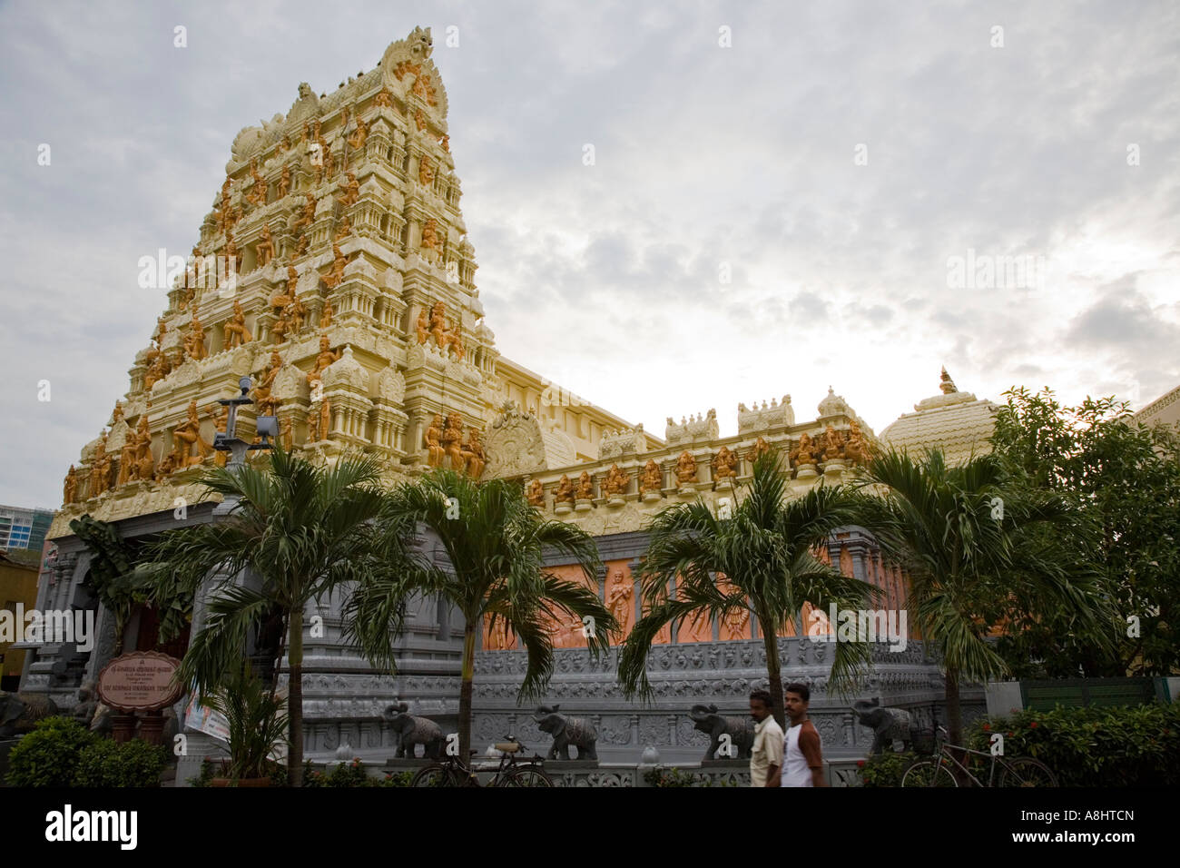 Sri Senpaga Vinayagar Temple, Hindu Temple, Singapore Stock Photo - Alamy