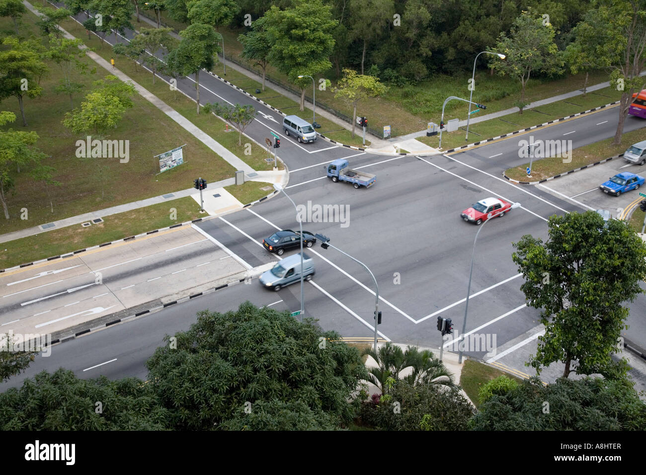 Singapore crossing high angle view hi-res stock photography and images ...