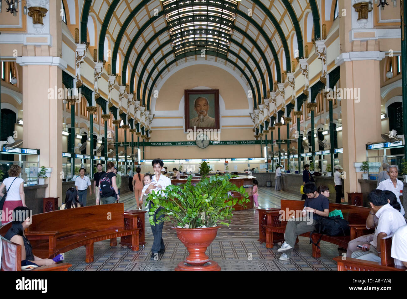 Main hall in chi hi-res stock photography and images - Alamy